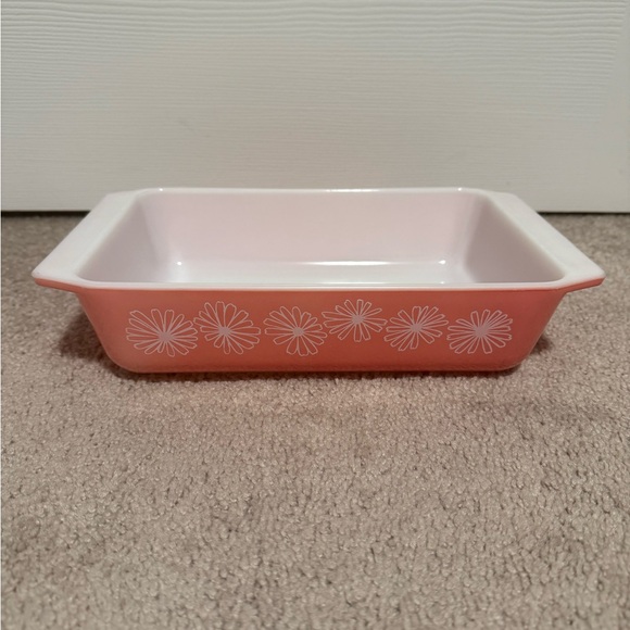 Pyrex | Kitchen | Vintage Pyrex Pink Daisy Dish | Poshmark